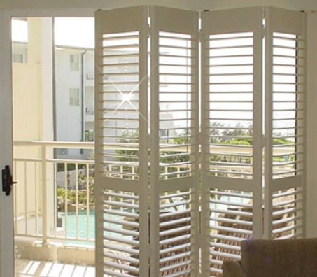 Shutter Plantation Blinds: Light, Privacy, Airflow